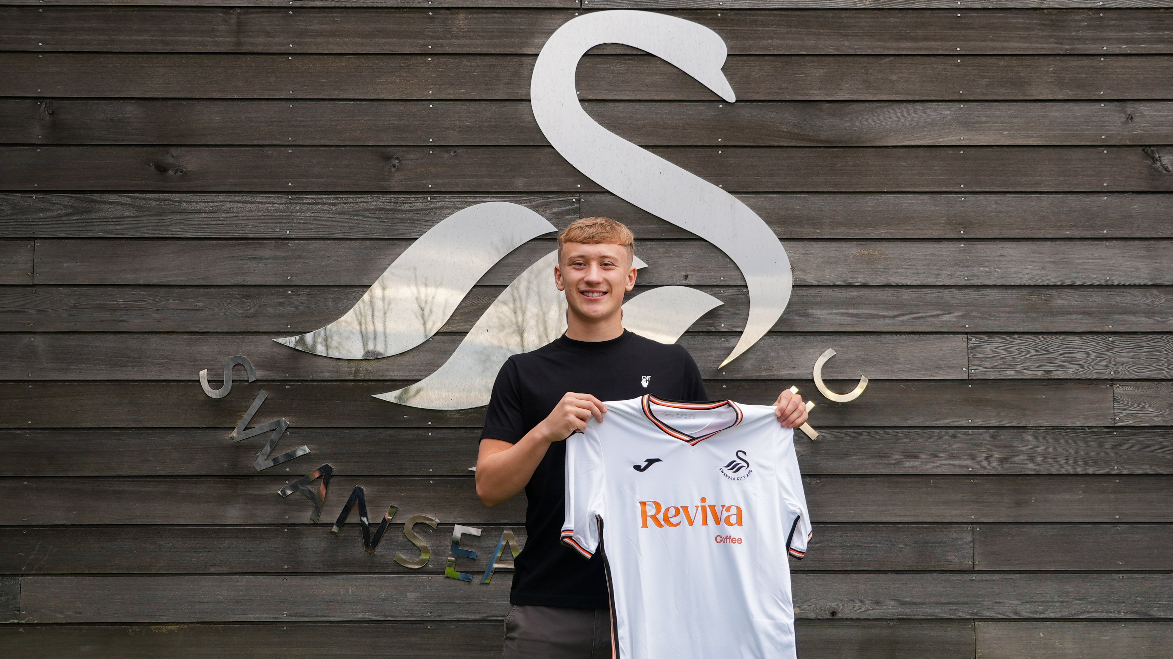 Swansea City midfielder Jacob Cook signs first professional contract | Swansea